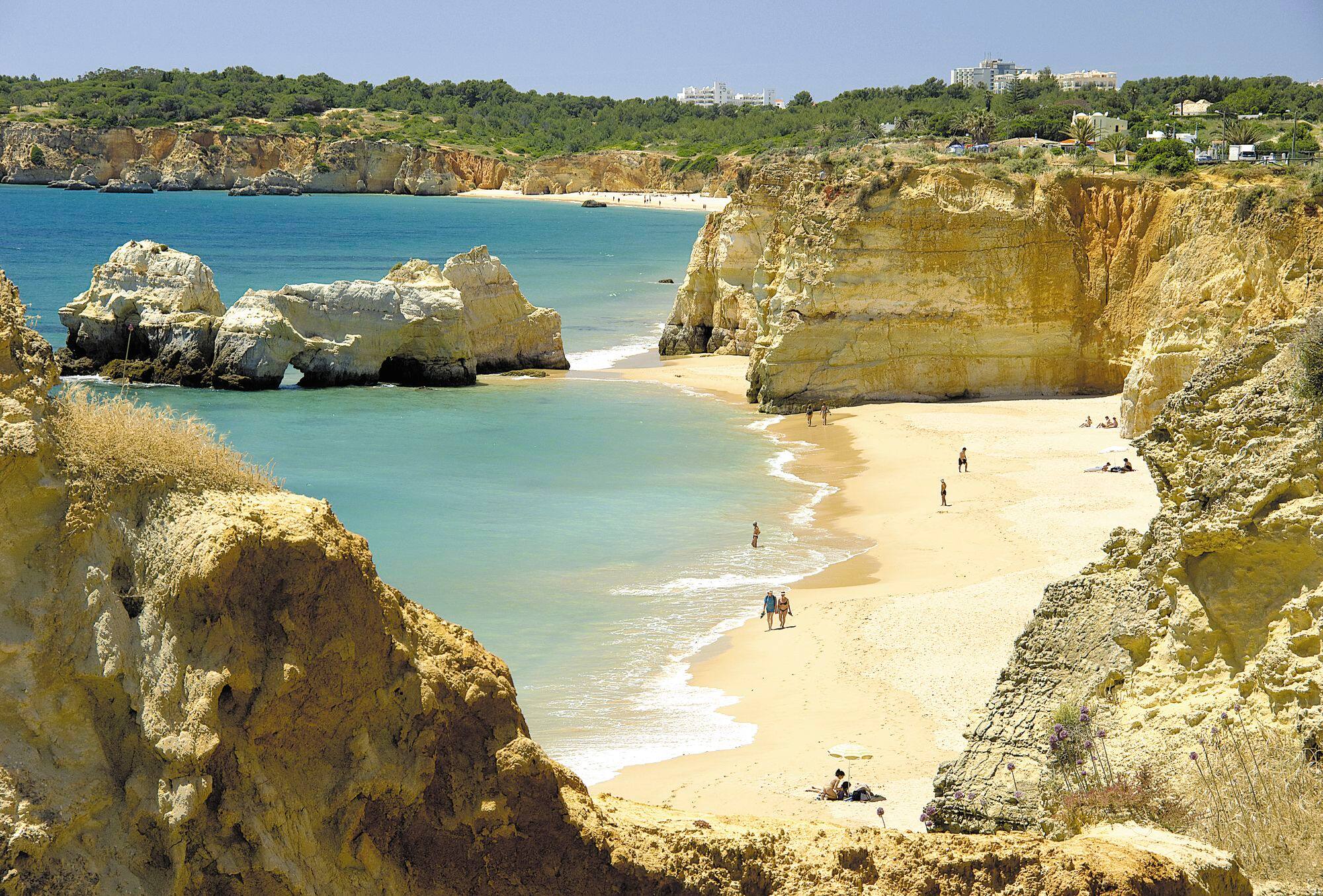 When is the best time to visit Praia Do Vau | TUI.co.uk