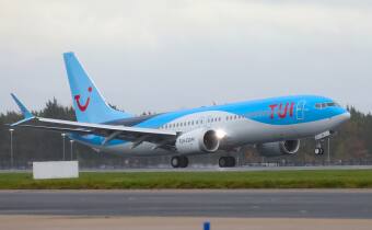 TUI AIRWAYS BECOMES FIRST UK AIRLINE TO WELCOME NEW BOEING 737 MAX ...