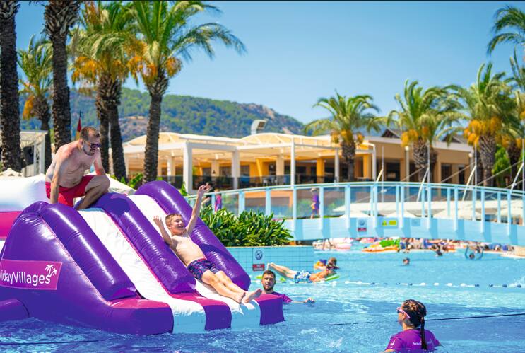 HOLIDAY VILLAGES CELEBRATE WELCOMING CUSTOMERS FOR 20 YEARS | TUI UK ...