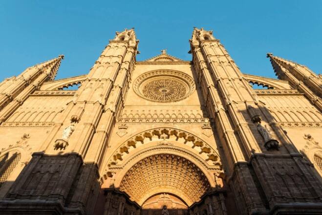 Currency in Spain | A Guide to Spanish Currency | TUI