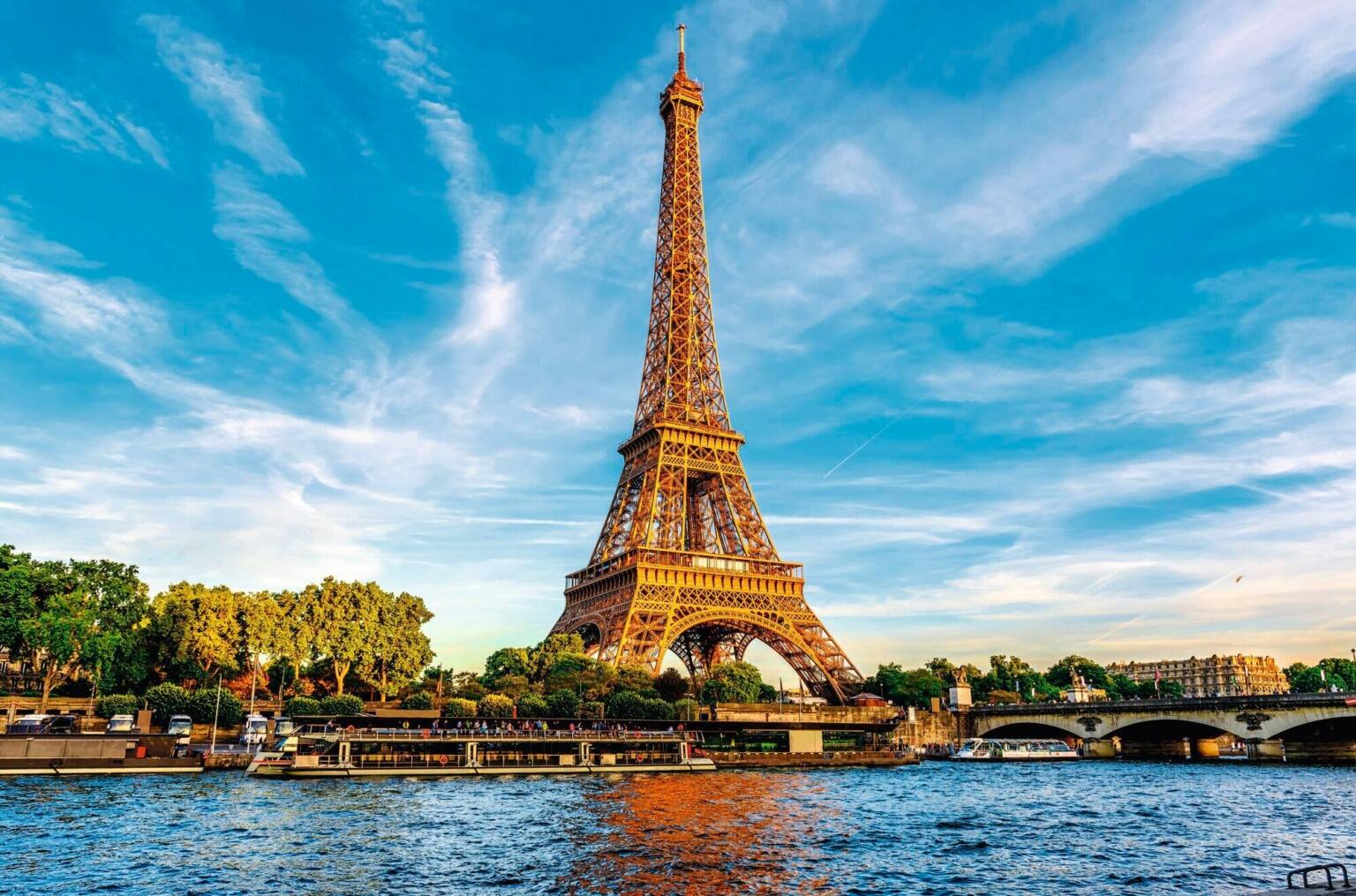 Currency in France | A Guide to France Currency | TUI